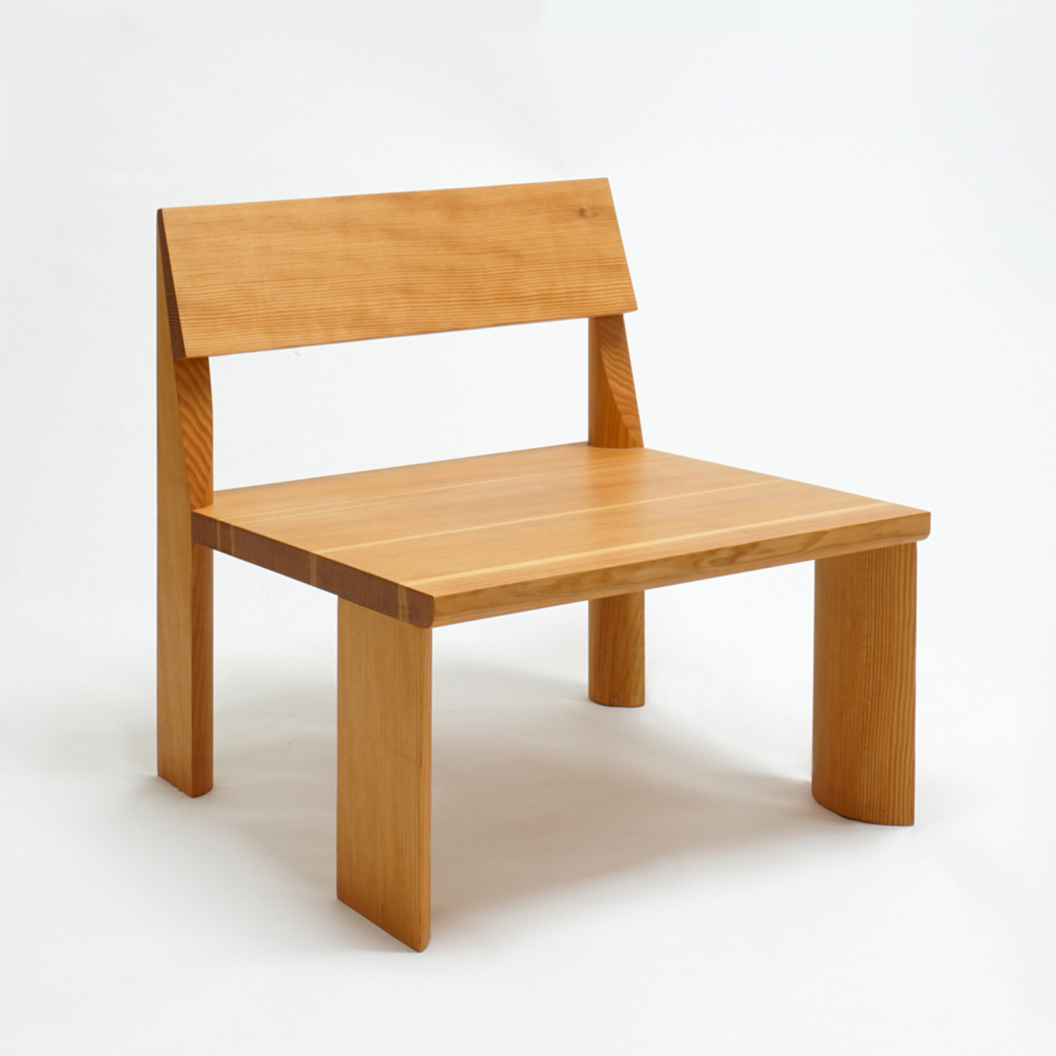 MANIERA 07 — LWC Low Wooden Chair — Jonathan Muecke